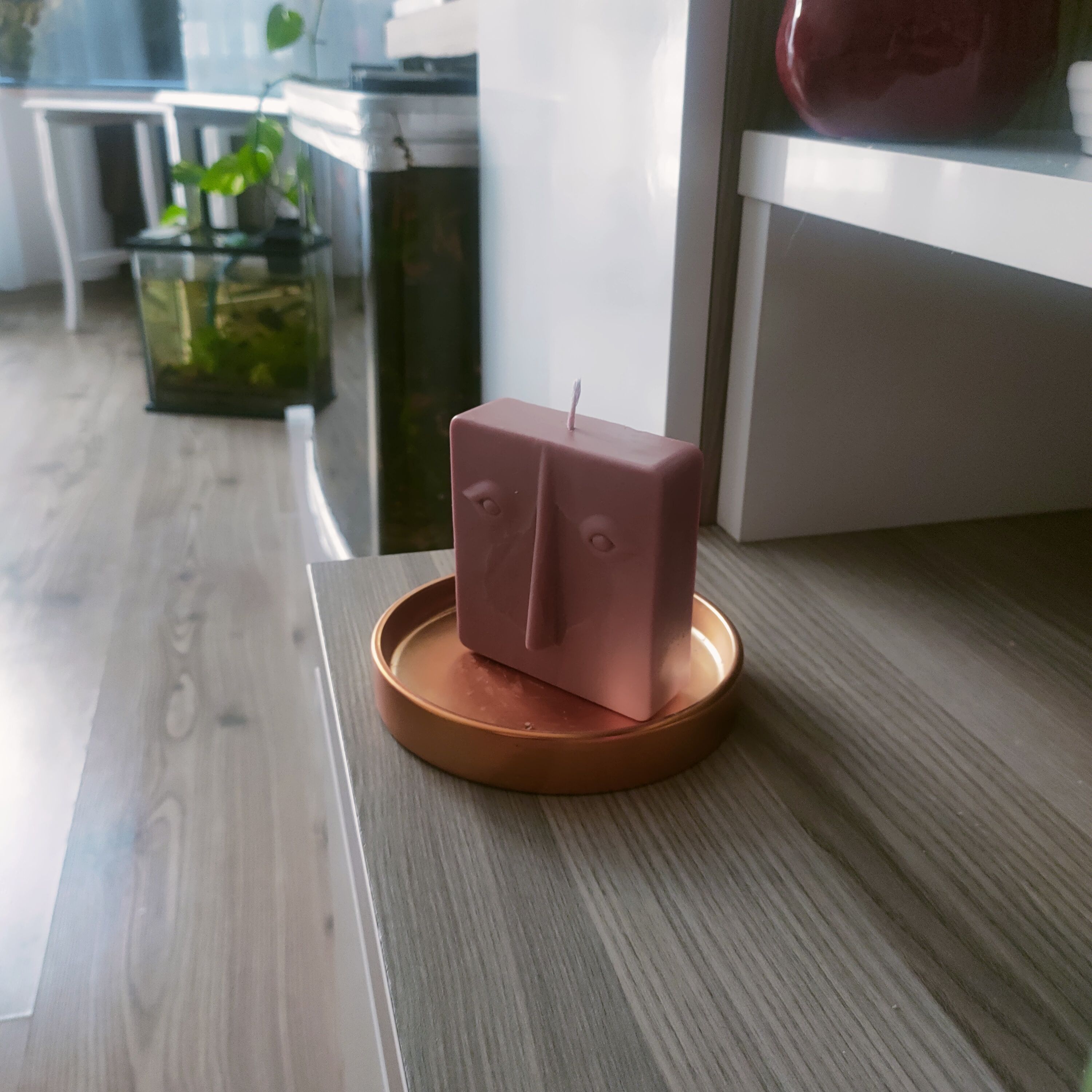 İskandinav Tarzı Kare Surat Mum - komeksepeti.com